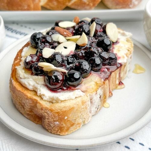 Blueberry Toast - Midwestern Holidays