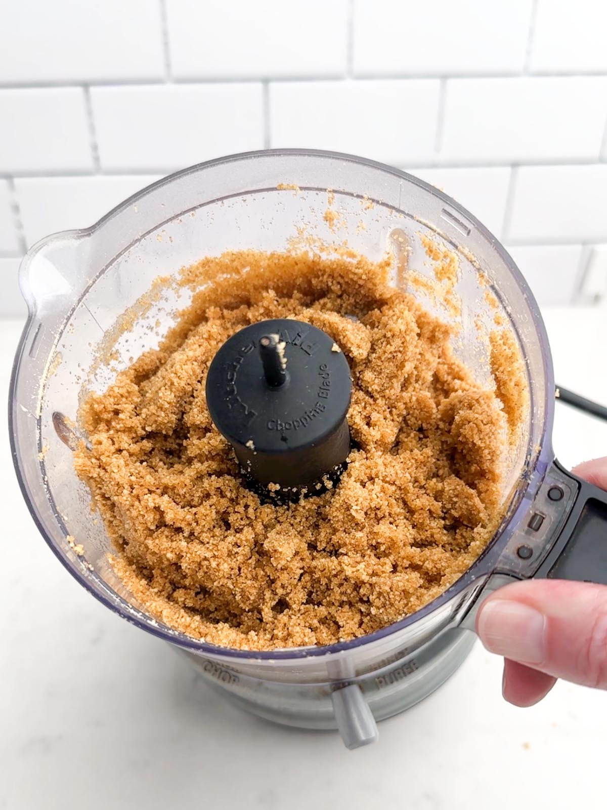 Mini Graham Cracker Pie Crust Recipe - Midwestern Holidays