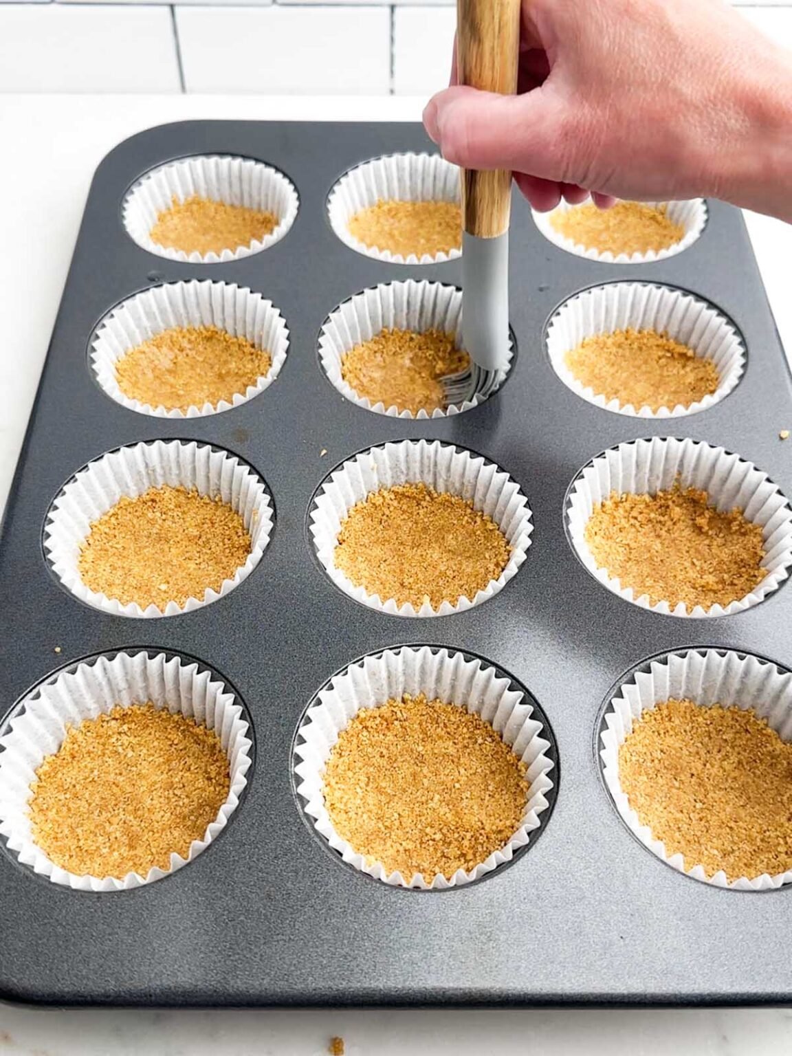 Mini Graham Cracker Pie Crust Recipe - Midwestern Holidays