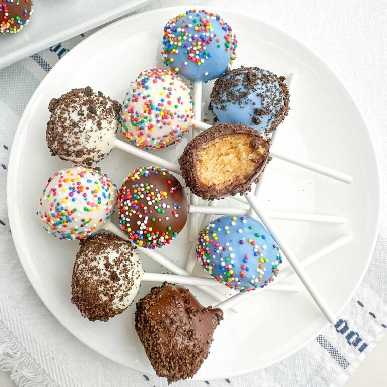 No-Bake Cake Pops - Midwestern Holidays