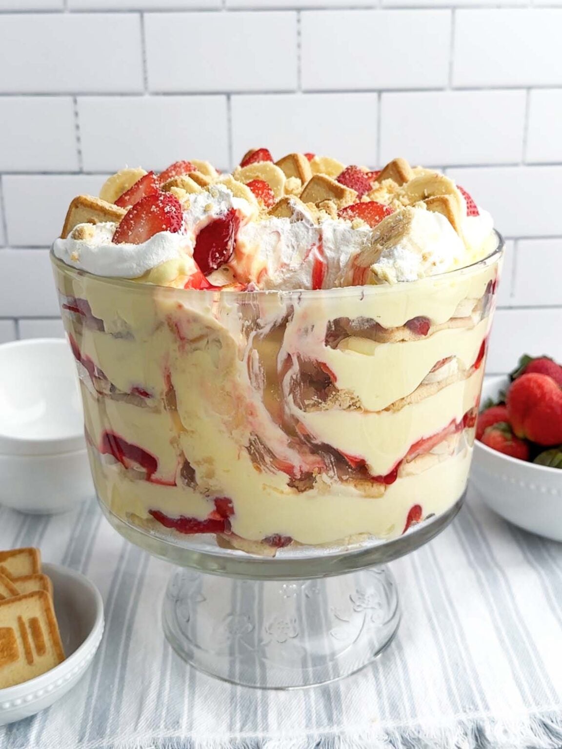 Banana Strawberry Pudding - Midwestern Holidays